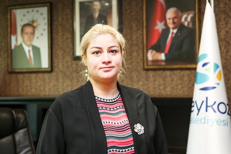 Manolya Demirören kimdir? - Elips Haber