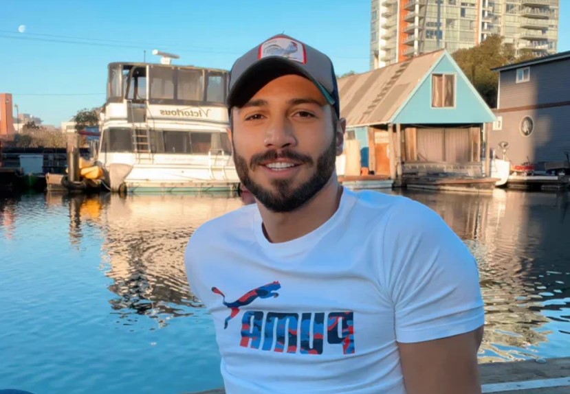 Sina Osmanoğlu kimdir? - Elips Haber