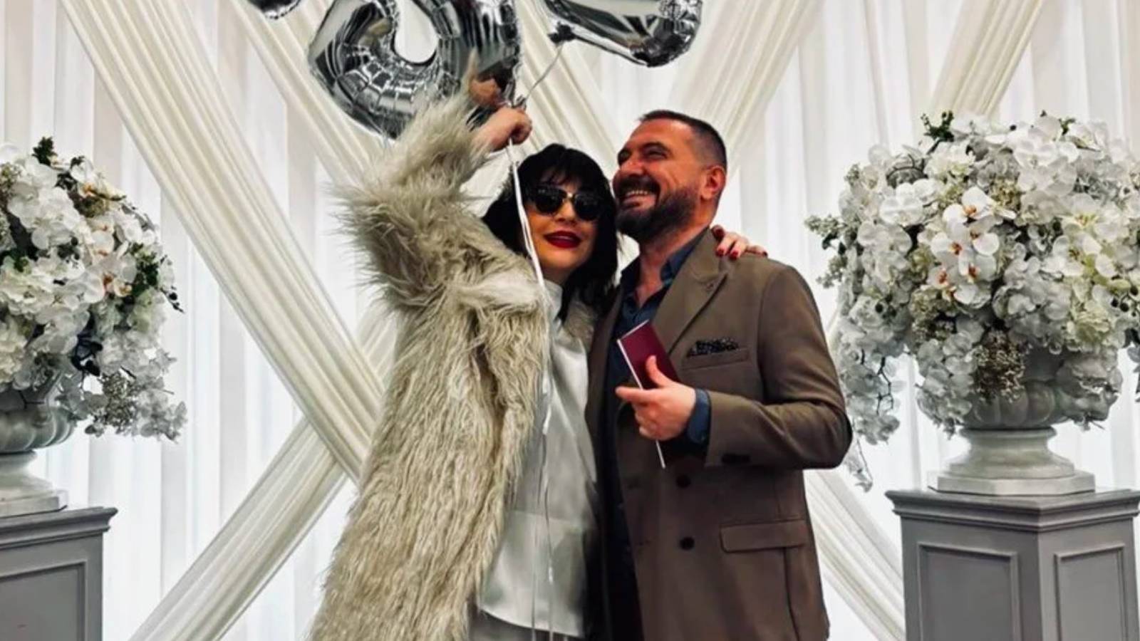 Gonca Vuslateri kızı Asya'nın yüzünü ilk kez gösterdi - Elips Haber