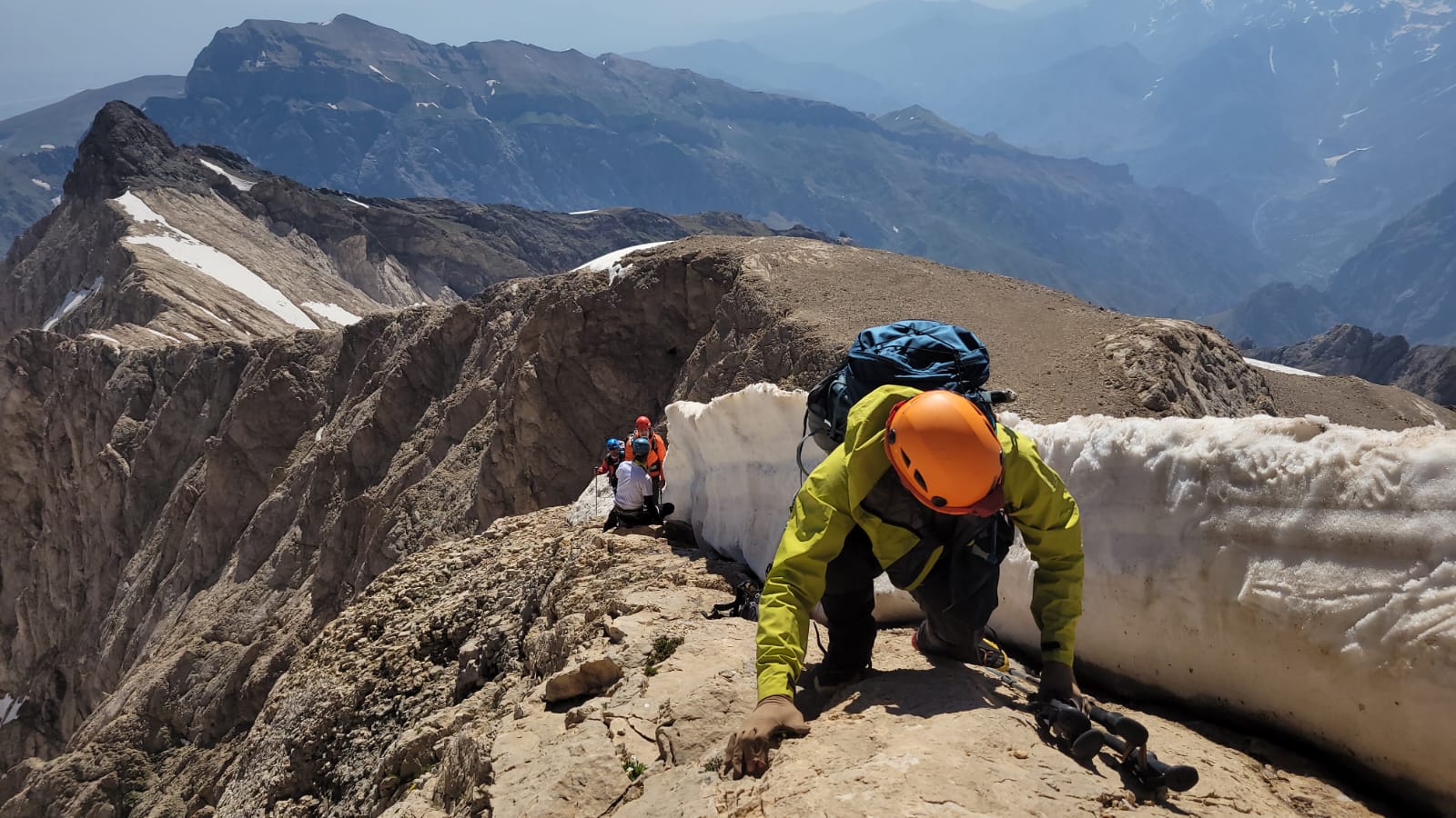 25 dağcı, Türkiye’nin en yüksek ikinci zirvesine tırmandı - Elips Haber