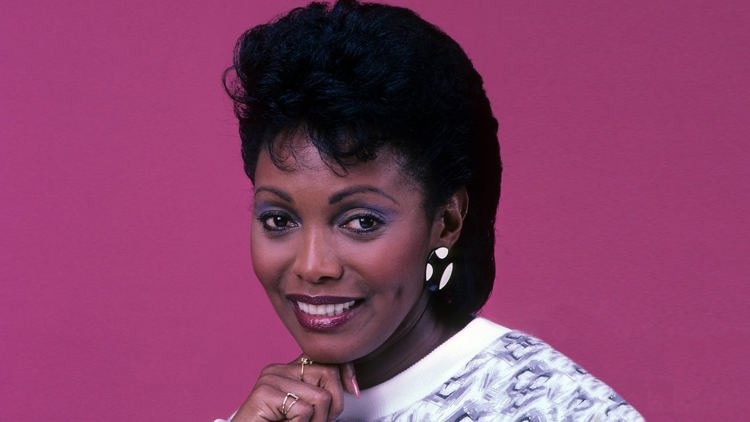 Dallas oyuncusu Pat Colbert hayatını kaybetti - Elips Haber