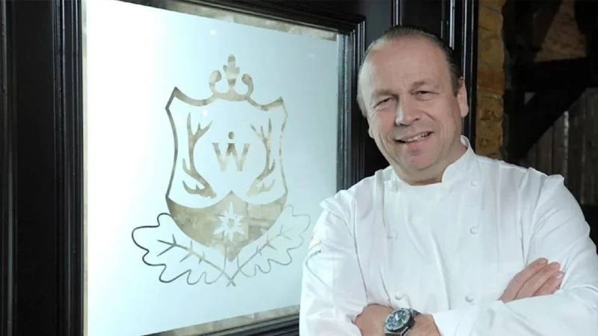 Alman şef Michael Wollenberg, Türkiye'de trafik kazasında öldü - Elips ...