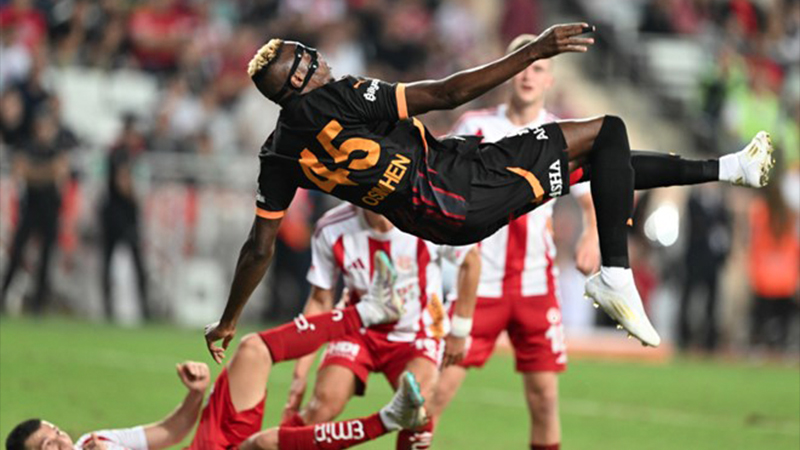 Dünya, Osimhen'in rövaşata golünü konuşuyor - Elips Haber