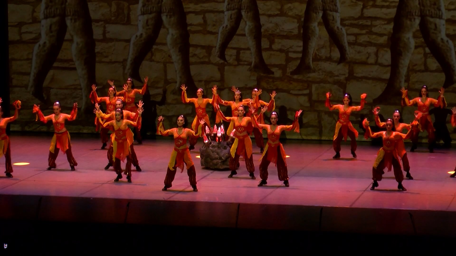 Anadolu Ateşi 25'inci yılını unutulmaz bir gösteri ile kutladı - Elips ...