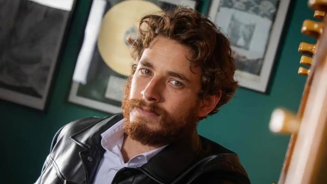 Cem Yiğit Üzümoğlu kimdir? - Elips Haber