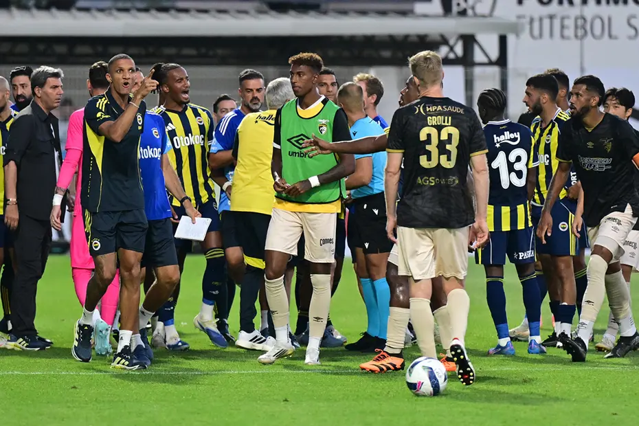 Archie Brown’dan ilk maçta taraftarı mest eden hareket: Sosyal medya bu ...